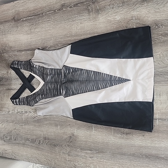 Minuet Petite | Dresses | New Minuet Satin Colorblock Panel Formal ...